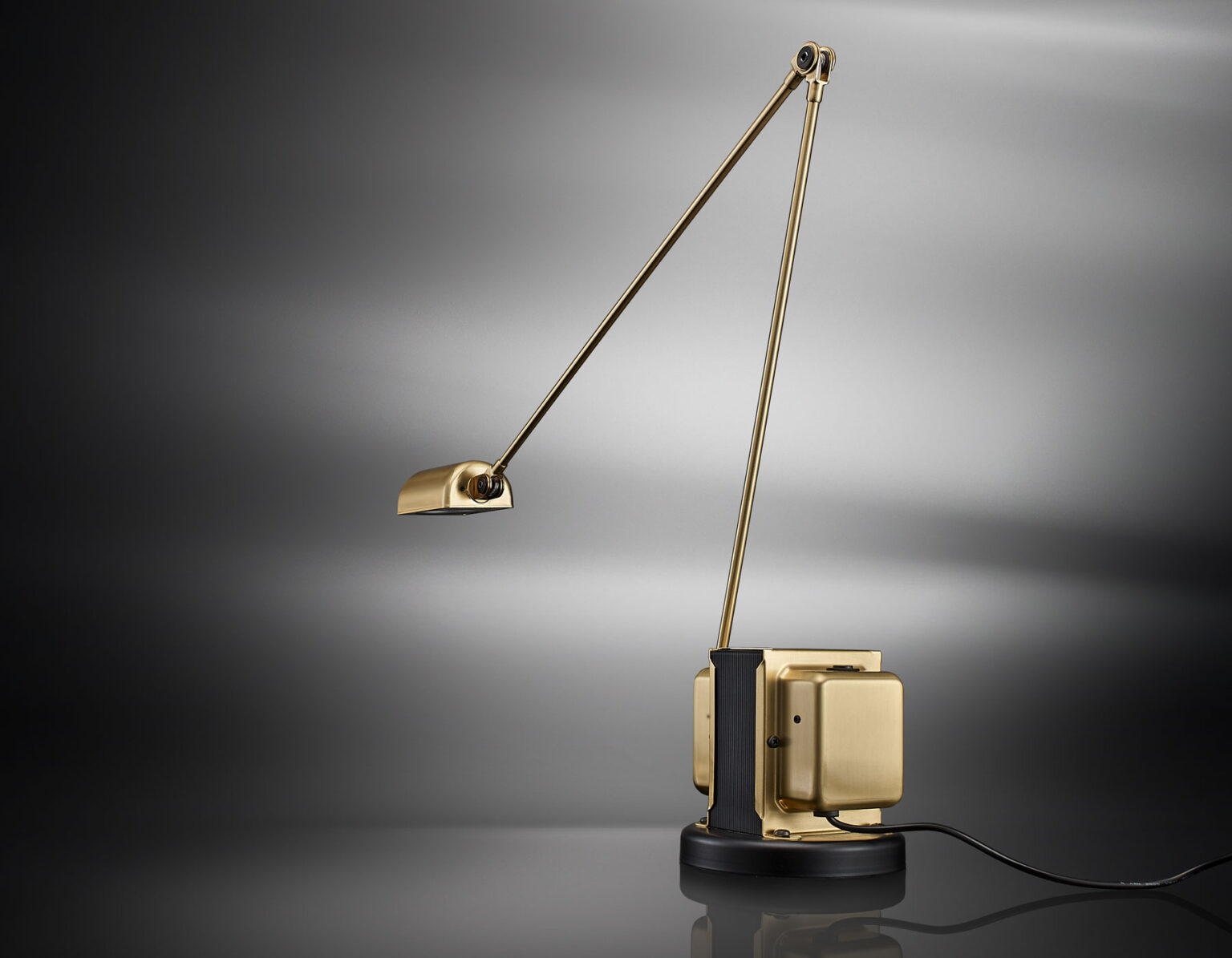 Daphine table lamp | Lumina